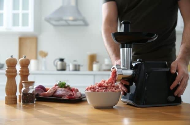 How To Achieve the Perfect Grind for Your Meat - Ciao Pittsburgh